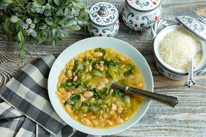 Buy Frozen Escarole and Beans Online | Mercato