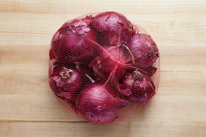 Buy Red Onion 2lb Bag - 2 Pounds Online | Mercato